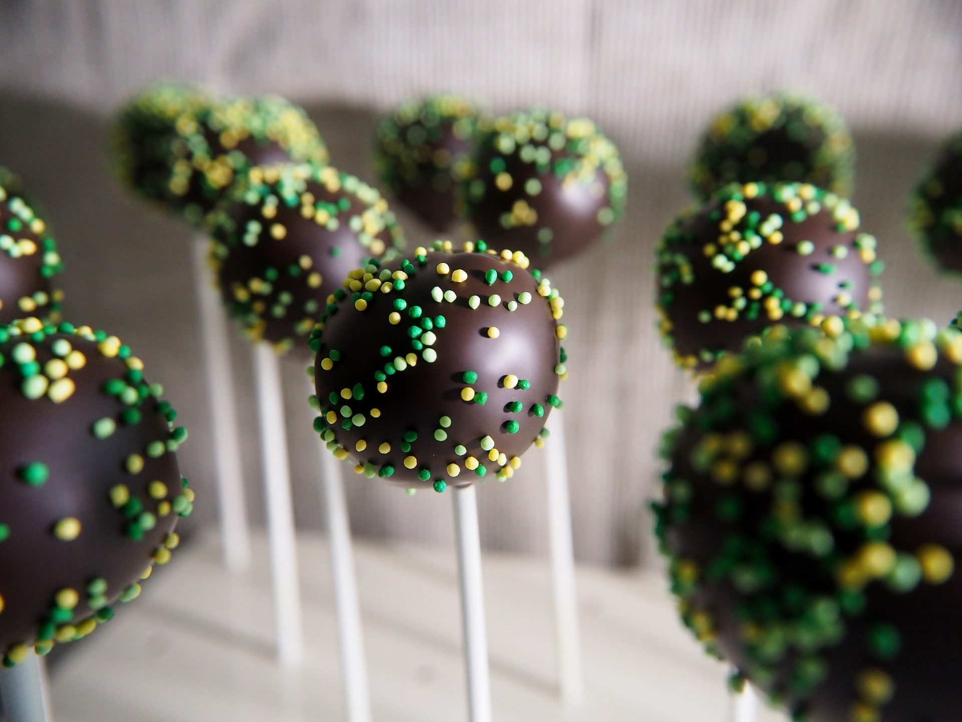 A Step-by-Step Guide On How To Make Cake Pops | Bakery Cakes Prices