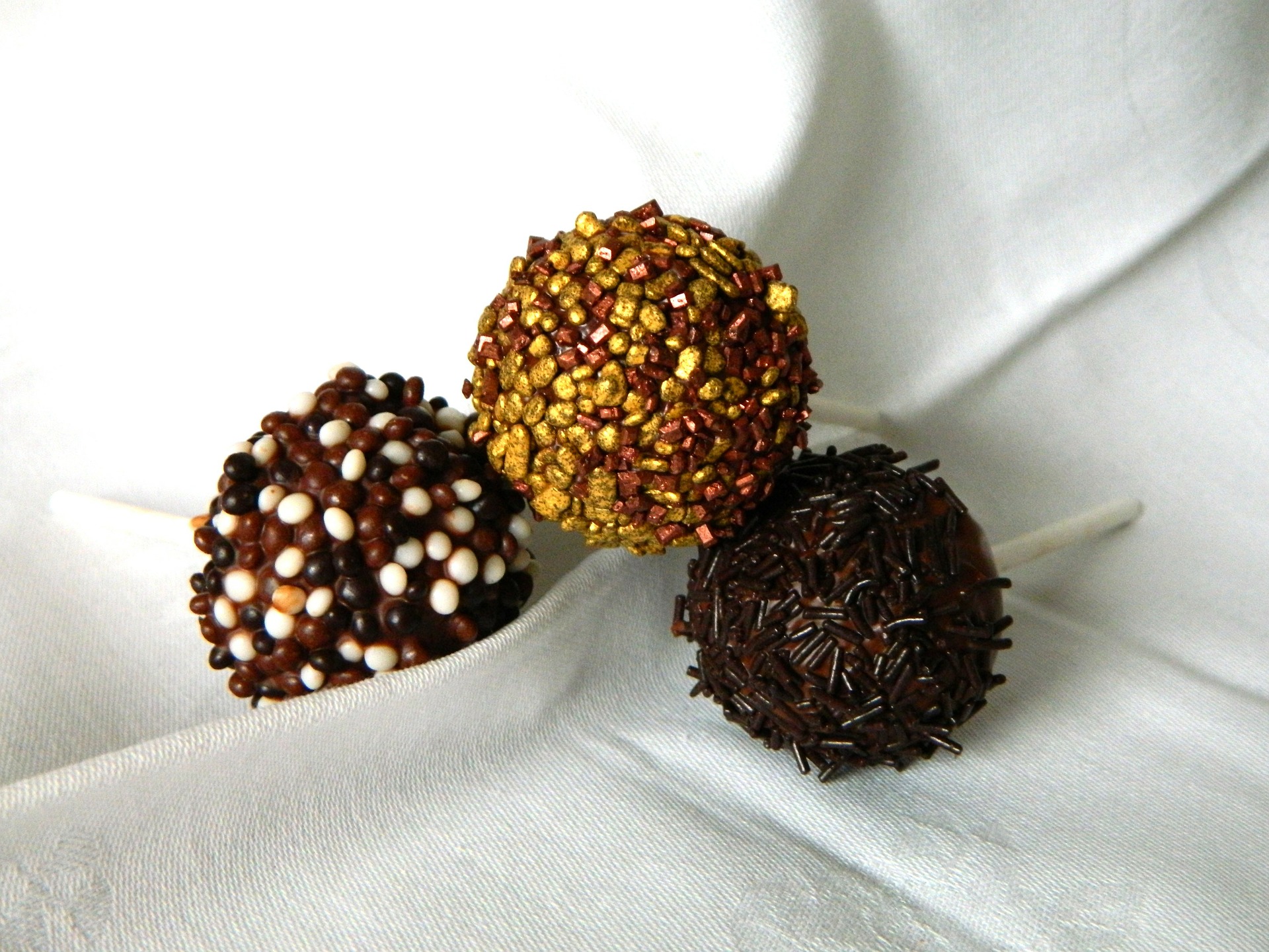 A Step-by-Step Guide On How To Make Cake Pops | Bakery Cakes Prices